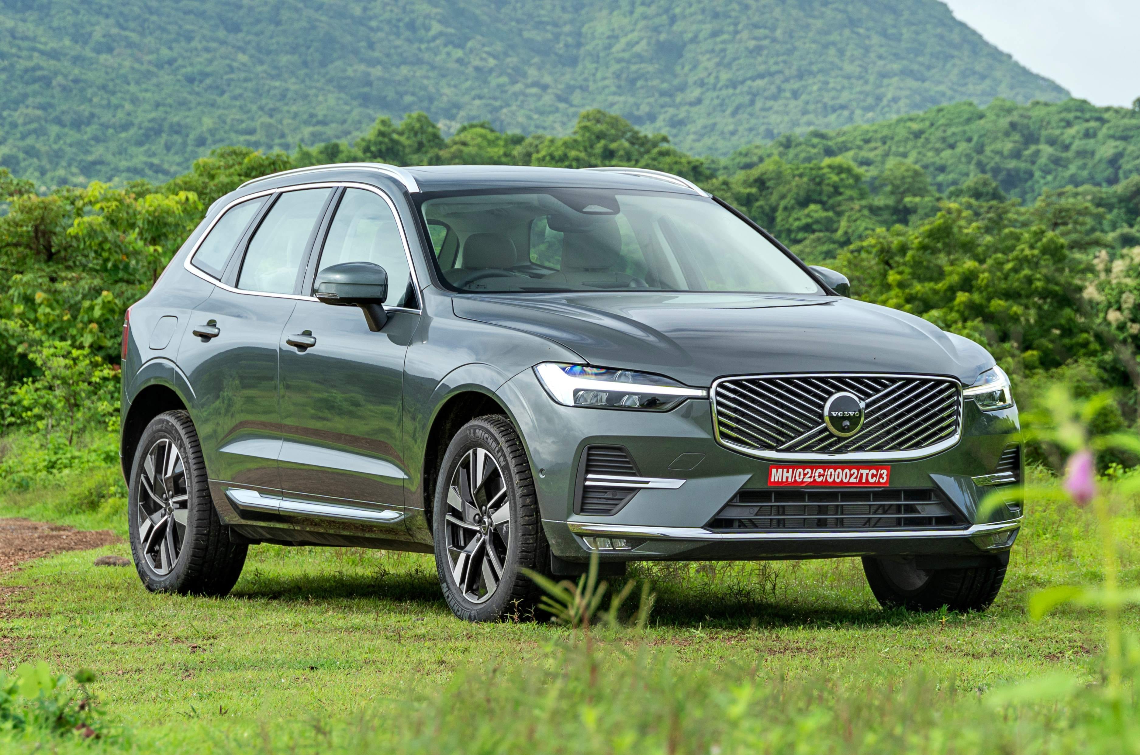 2025 Volvo XC60 design and features image gallery - Introduction ...