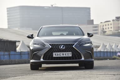 𝗟𝗲𝘅𝘂𝘀 𝗖𝗮𝗿𝘀 𝗶𝗻 𝗜𝗻𝗱𝗶𝗮, Lexus Cars 2026 Price - Images, Features & Reviews ...