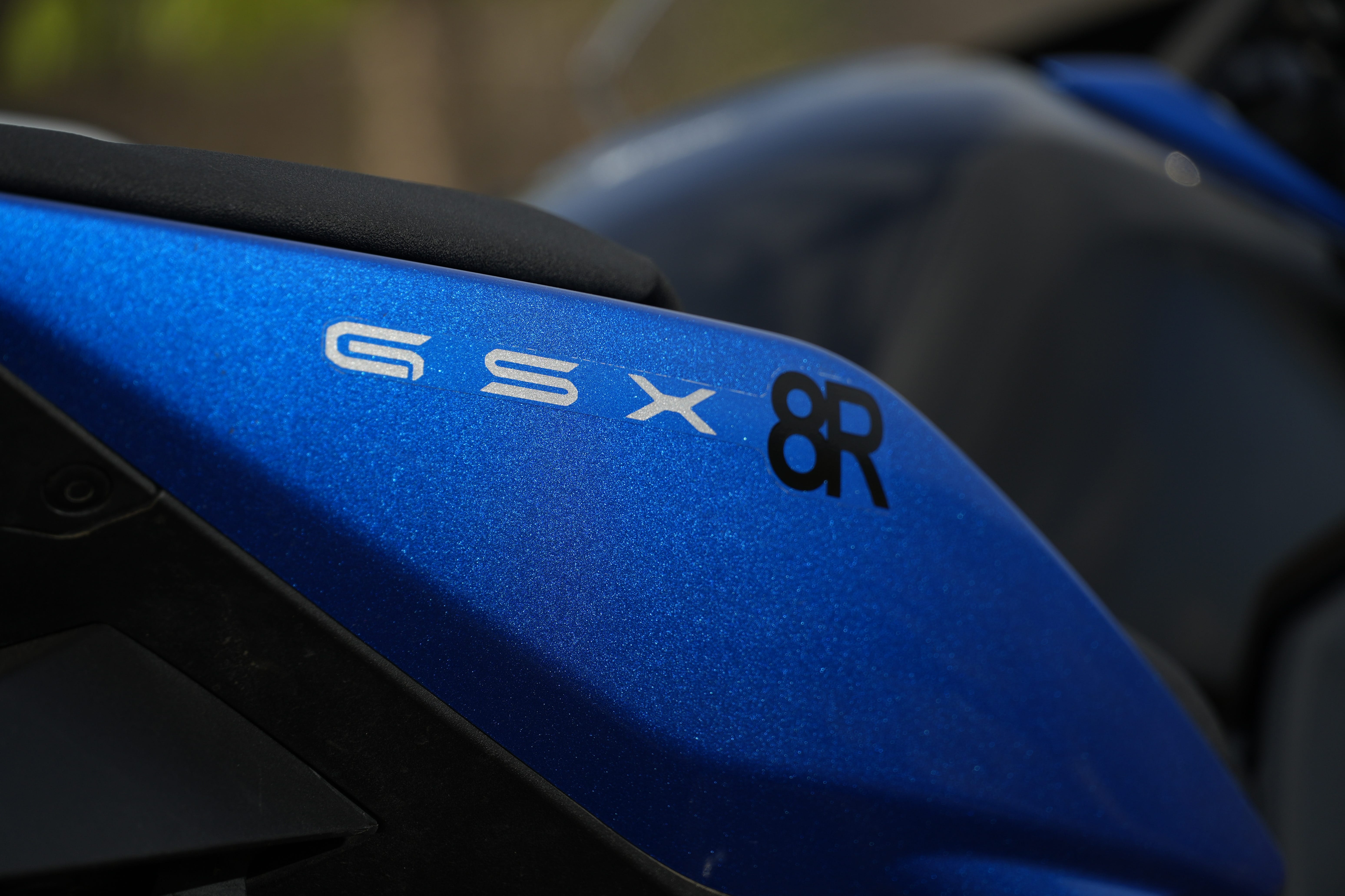 Suzuki GSX-8R Rear Logo Image – GSX-8R Photos in India | Autocar India