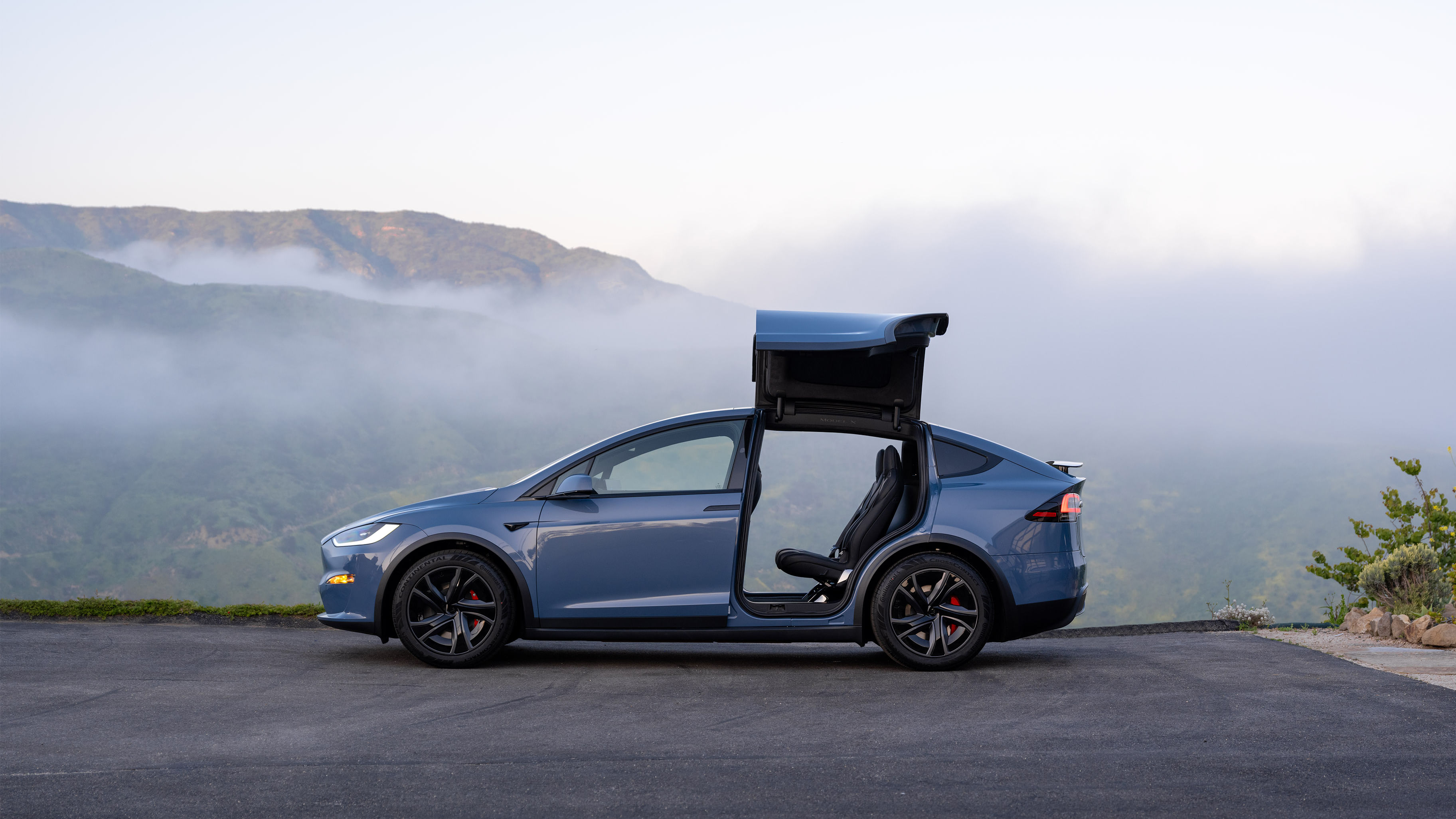 Tesla Model X Images - Model X Car Images, Interior & Exterior Photos ...