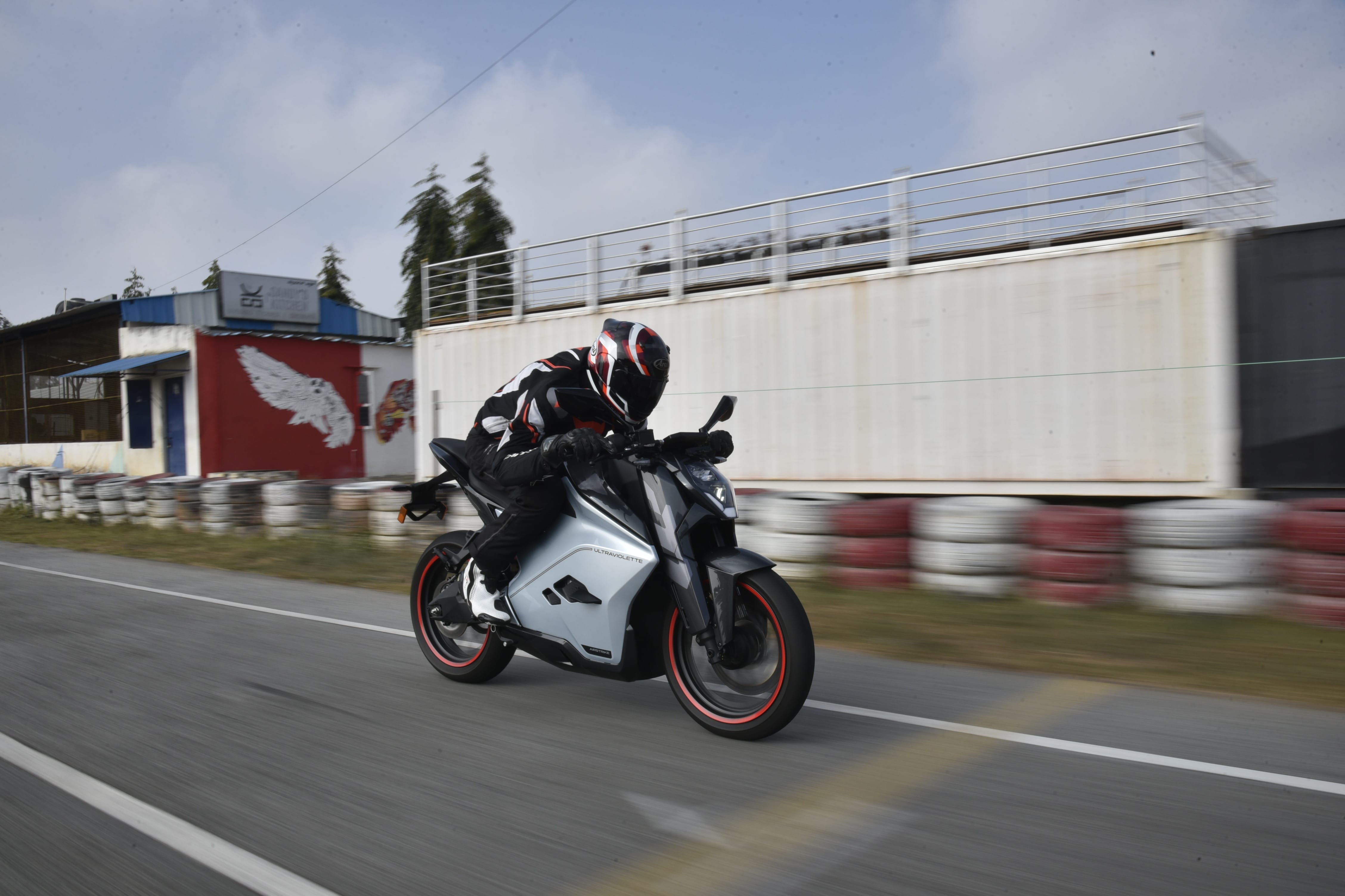 Ultraviolette Automotive F77 Image – F77 Photos in India | Autocar India