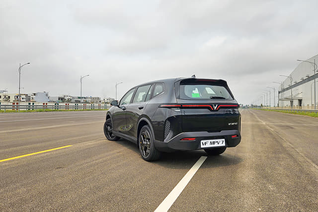 𝗩𝗶𝗻𝗳𝗮𝘀𝘁 𝗖𝗮𝗿𝘀 𝗶𝗻 𝗜𝗻𝗱𝗶𝗮, Vinfast Cars 2026 Price - Images, Features ...