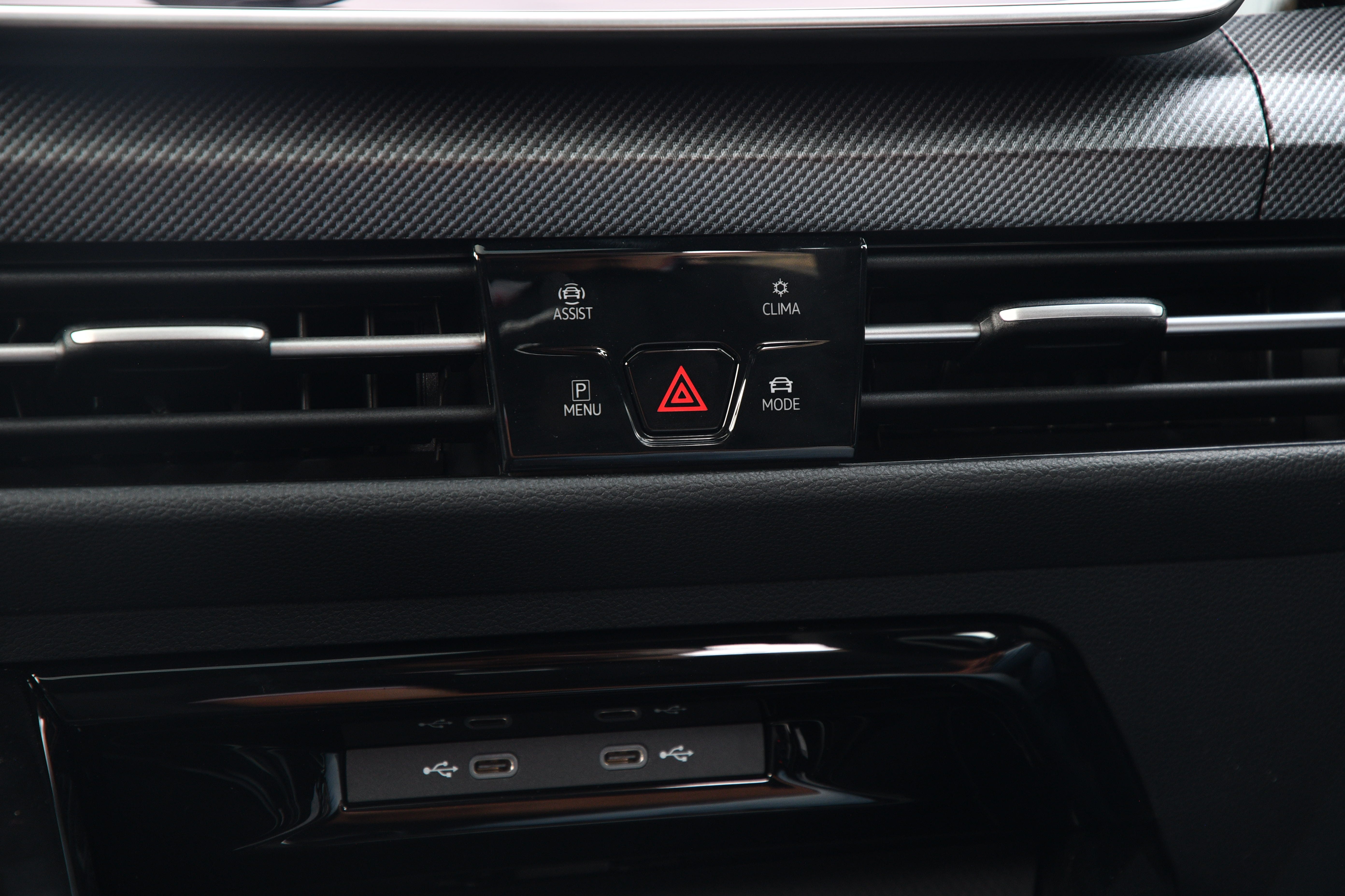 Volkswagen Golf Ac Vents Front Image – Golf Photos in India | Autocar India