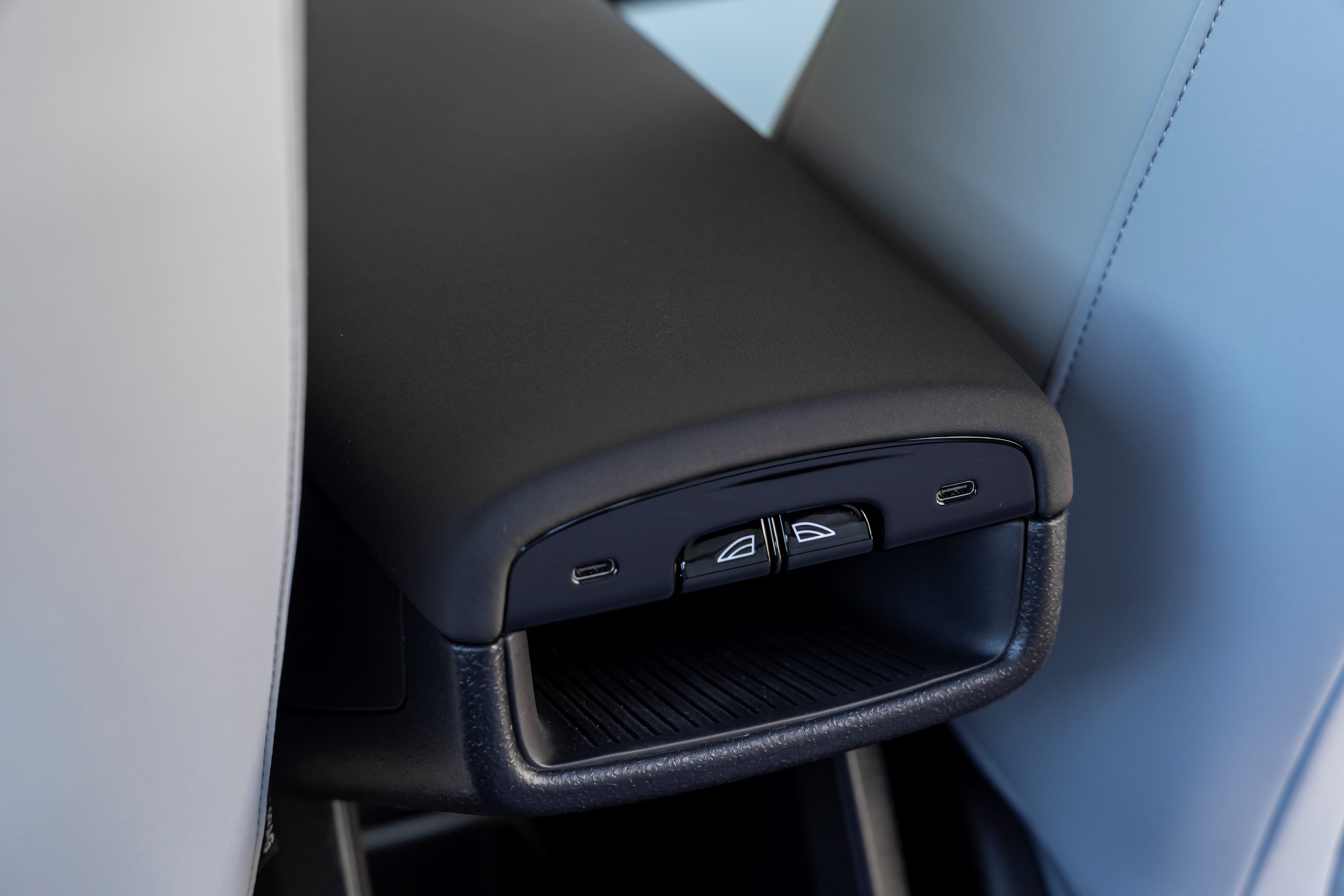 Volvo EX30 Charging Ports Image – EX30 Photos in India | Autocar India