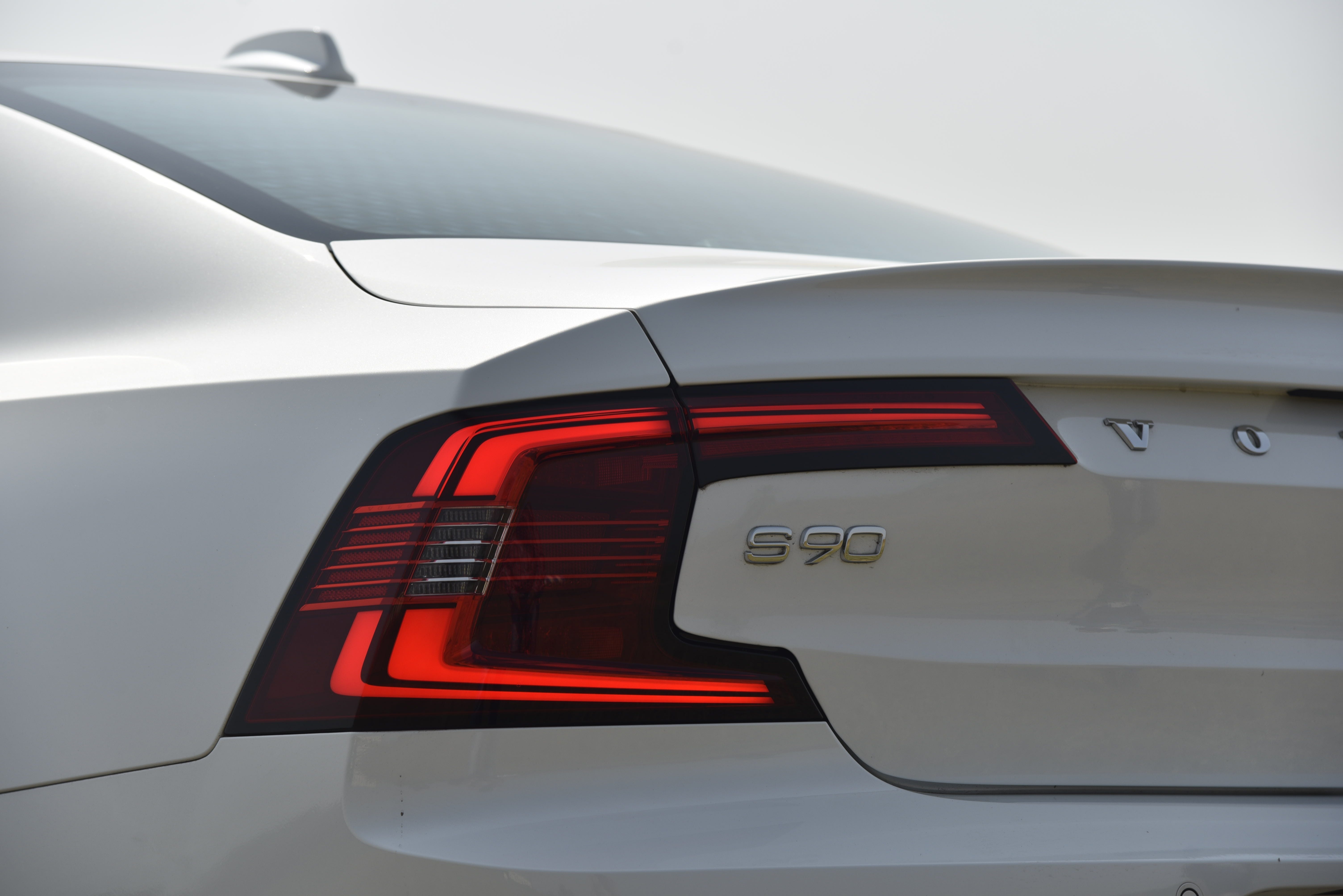 Volvo S90 Rear View Image – S90 Photos in India | Autocar India